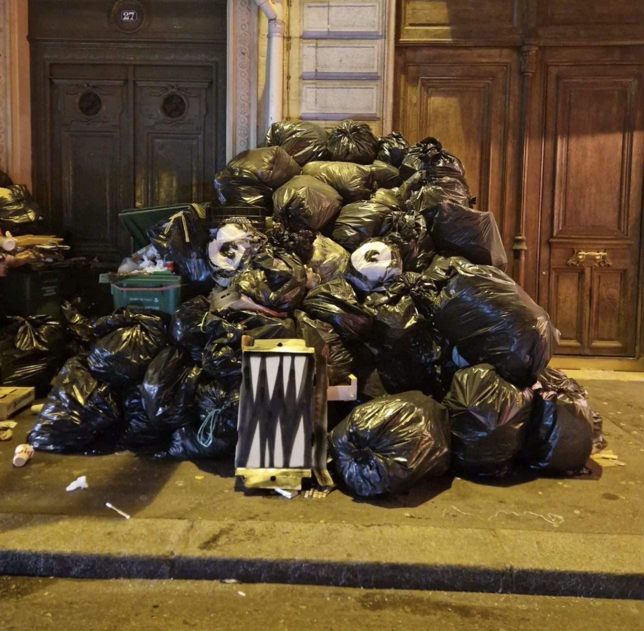 When Street Art gets involved ! - Street Art Tour Paris